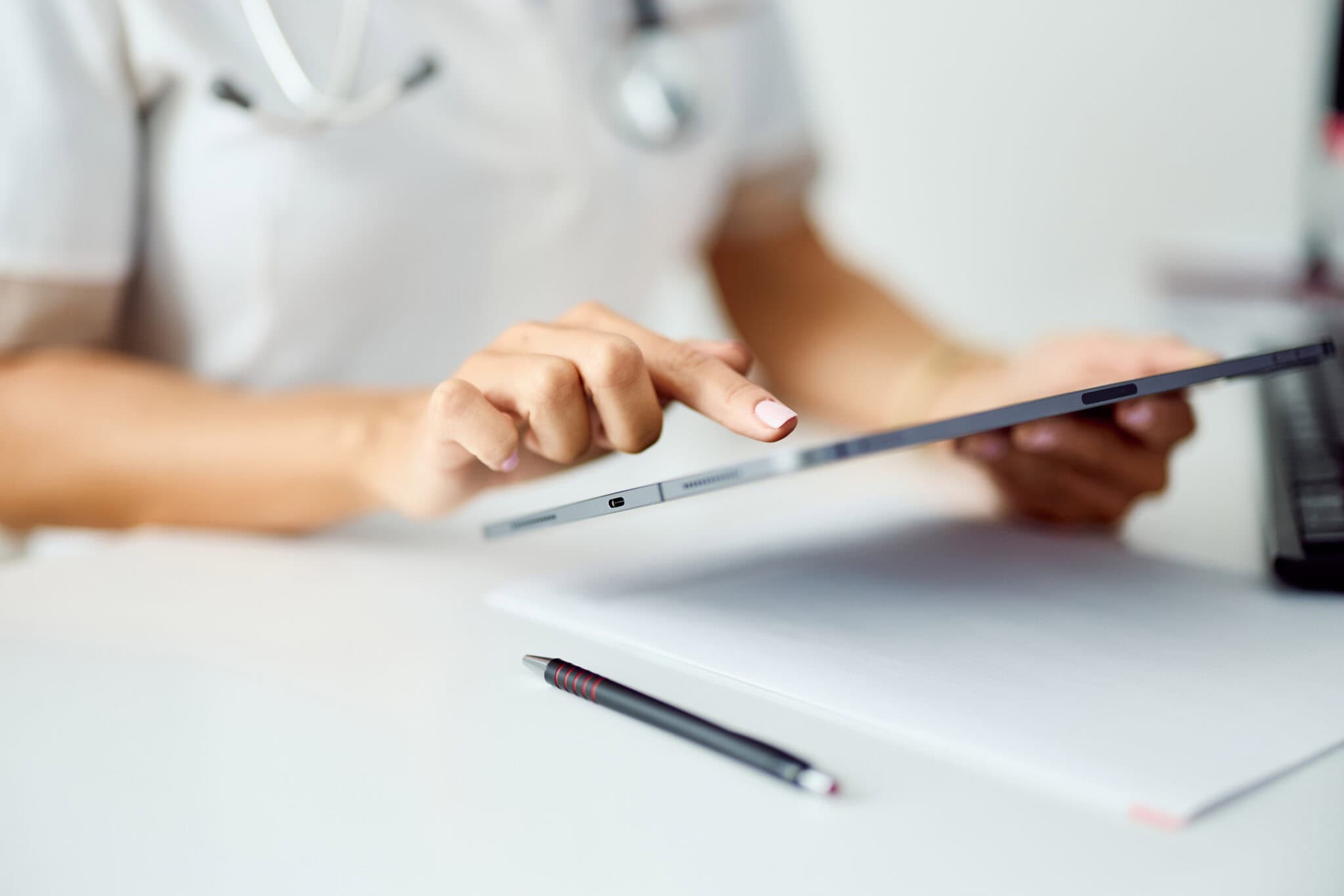 NZ’s GP scribe uptake highlighted by Otago Uni study - Pulse+IT